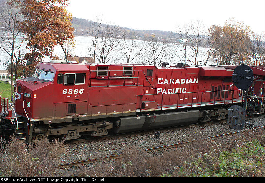 CP 8886 on 11R